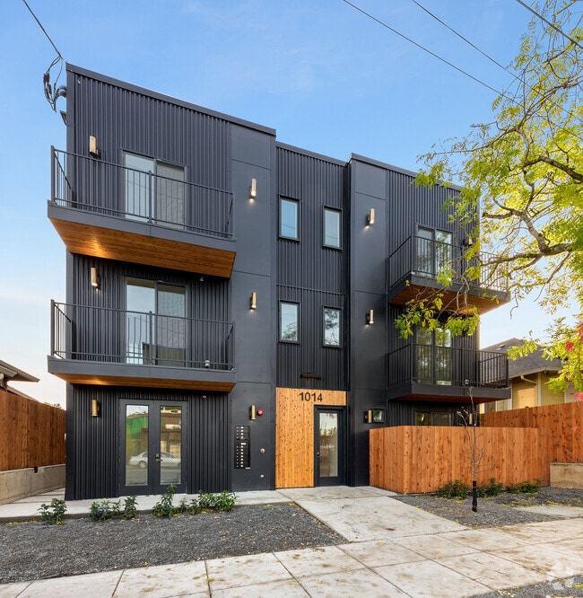 Alberta Arts District Apartments for Rent with Hardwood Floors ...