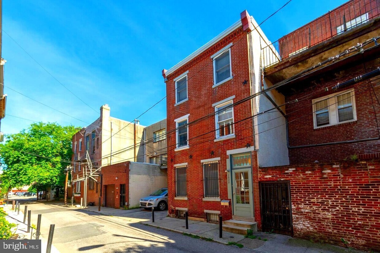 1532 Rodman St, Philadelphia, PA 19146 - Townhome Rentals in ...