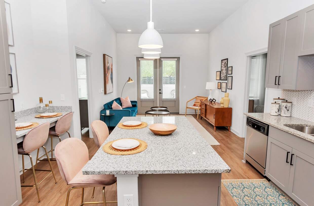 DAWSON PARK APARTMENTS - 8451 Picardy Ave Baton Rouge, LA 70809 ...