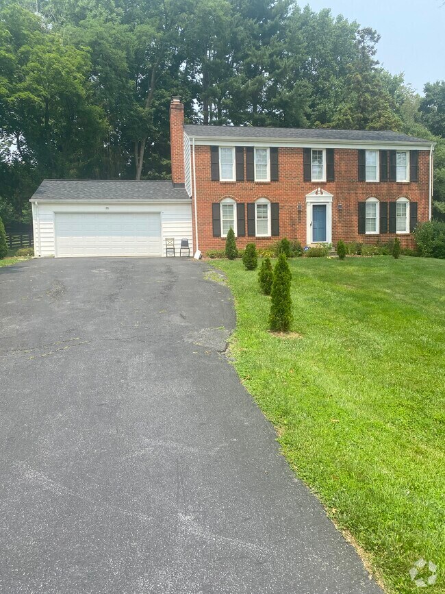 Naples Manor Apartments for Rent with Washer & Dryer - Silver Spring ...