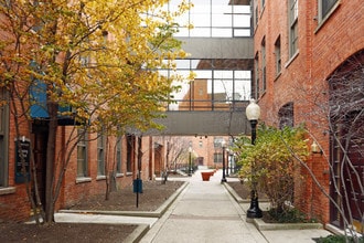 River Place Rentals - Detroit, MI | Apartments.com