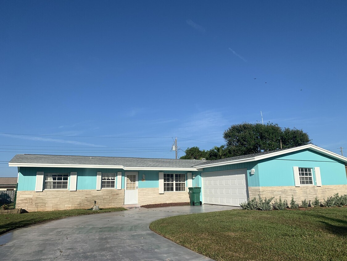 2125 Plumosa Way, Indialantic, FL 32903 - House Rental in Indialantic ...