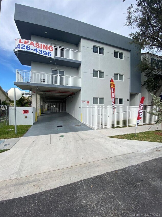 1029 NW 3rd St Unit 302, Miami, FL 33128 - Room for Rent in Miami, FL | Apartments.com