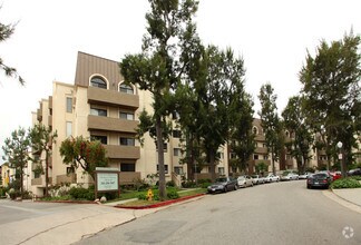Strathmore Regency Apartments Rentals - Los Angeles, CA | Apartments.com