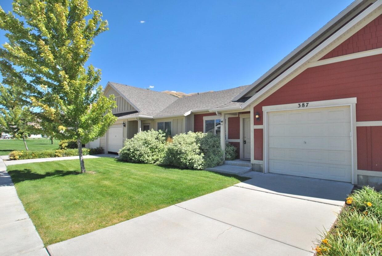 387 S 1250 E, Hyrum, UT 84319 - Townhome Rentals in Hyrum UT ...