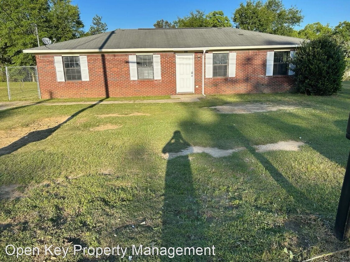 208 Lowery St, Enterprise, AL 36330 - House Rental in Enterprise, AL ...