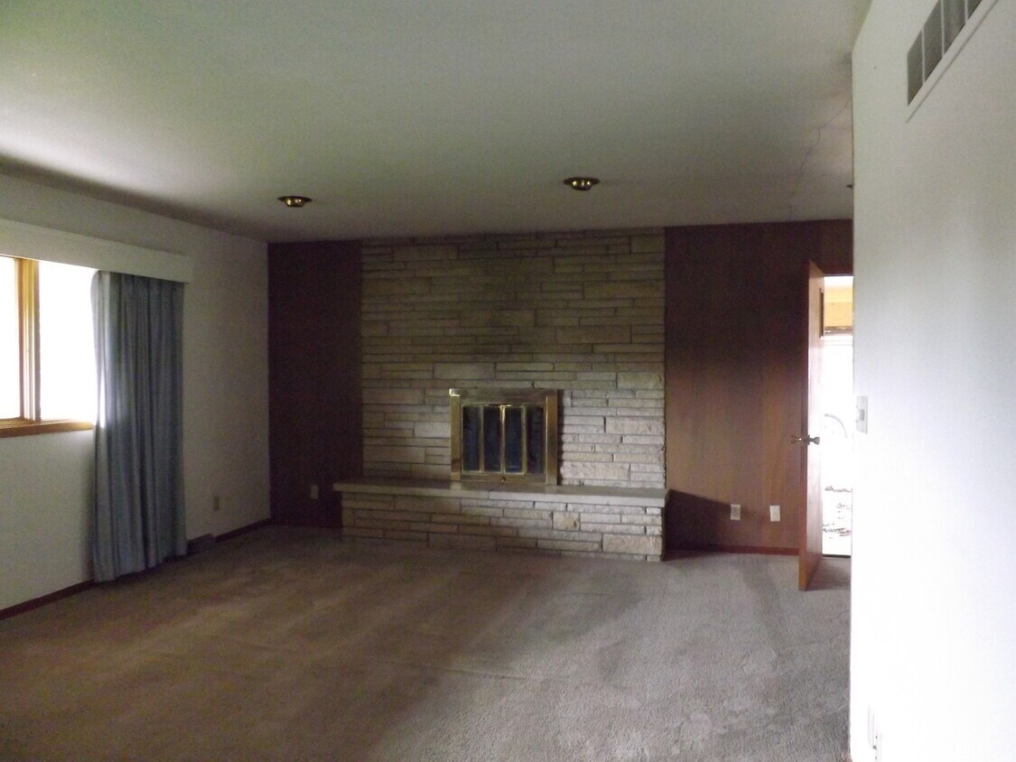 1111 Wharton Manor Rd Manhattan, KS 66502 - Alquileres en Manhattan, KS ...