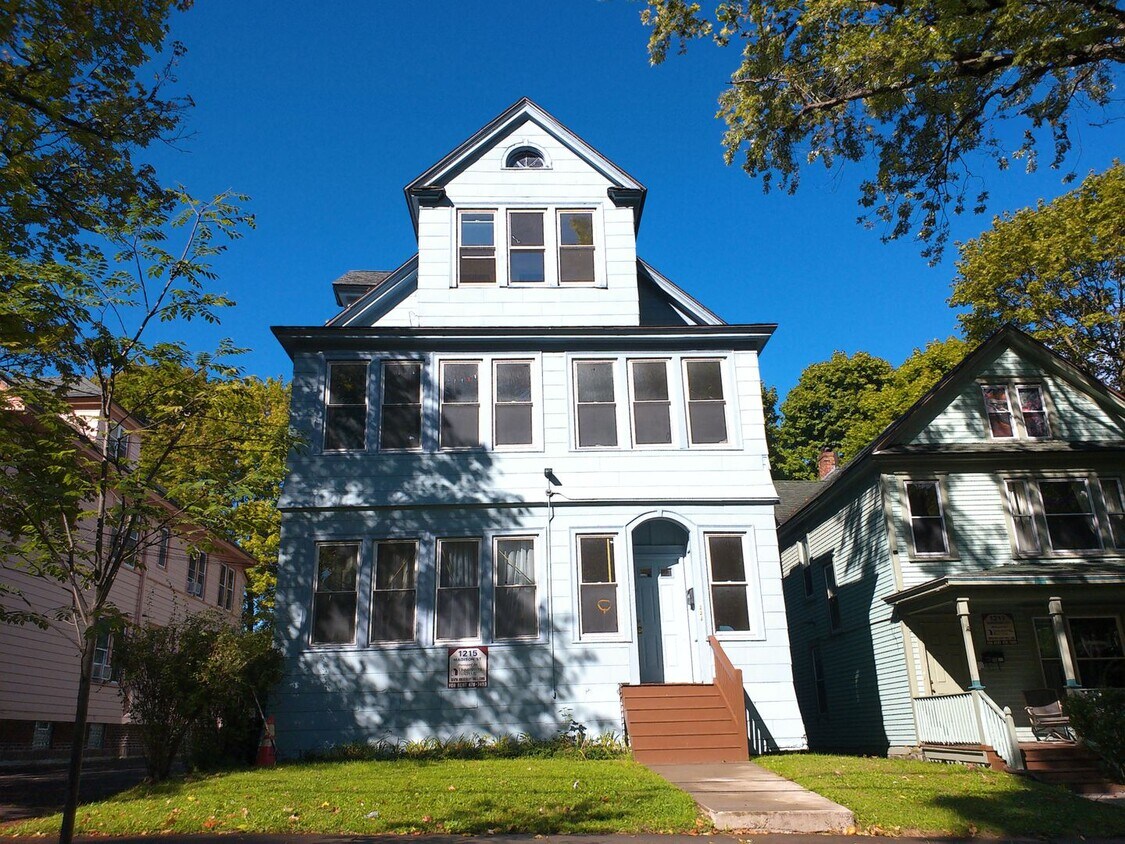 1215 Madison St Unit Madison 1215.2, Syracuse, NY 13210 - Room for Rent ...