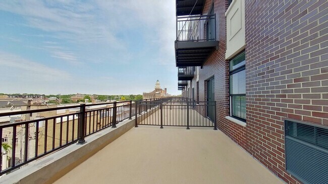 Apex 400 Apartments - 400 N Main St Glen Ellyn, IL - Apartments for ...
