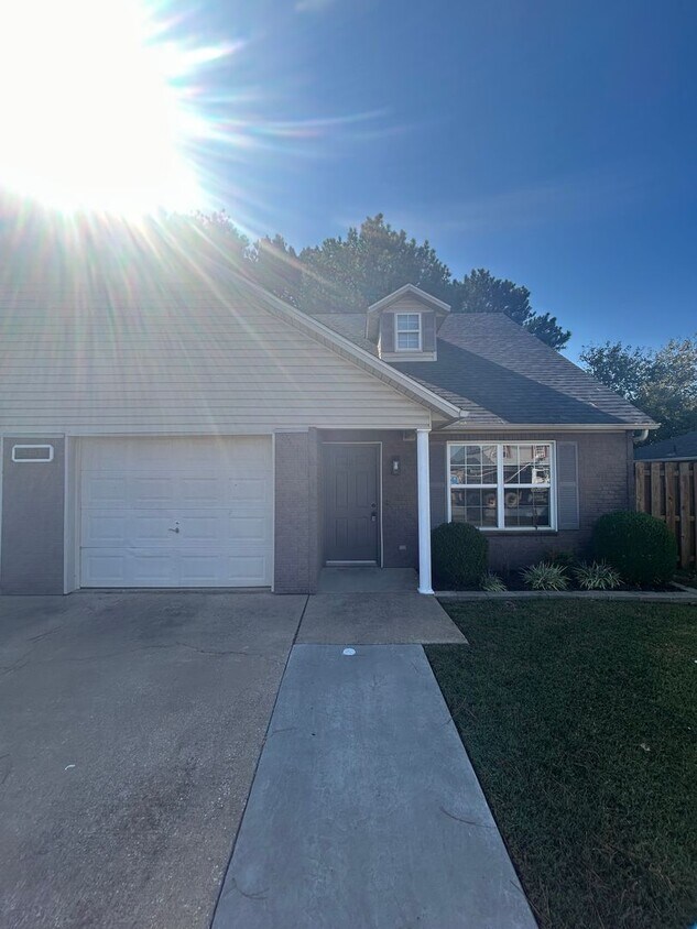 3403 SW Victoria Pl, Bentonville, AR 72712 - Townhome Rentals in ...