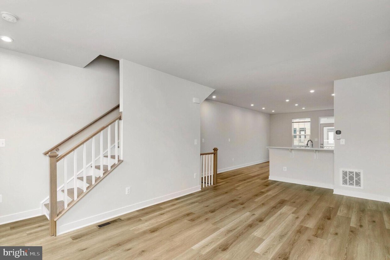 14016 Sunrise Valley Dr, Herndon, VA 20171 - Townhome Rentals in ...