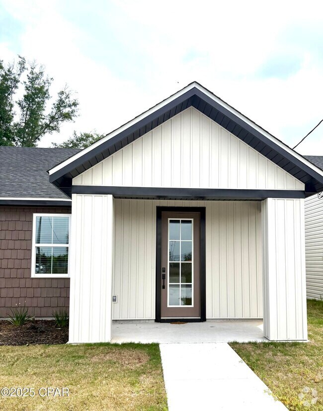 Duplex For Rent in Cedar Grove FL