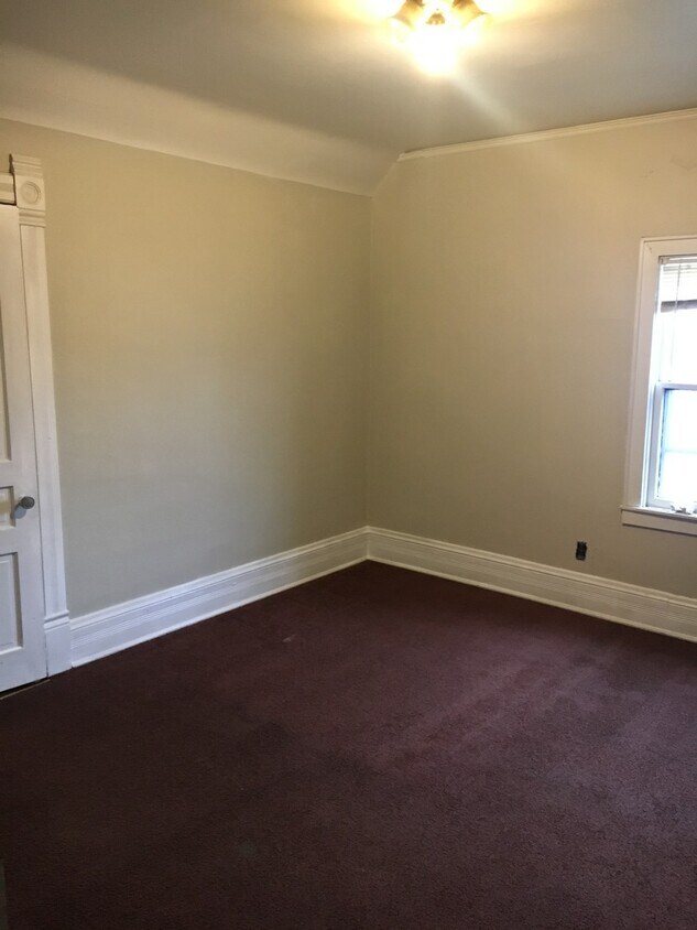 2463 N Holton St Unit 2463- A (Upper), Milwaukee, WI 53212 - Room for ...