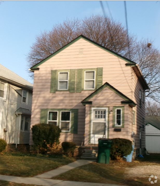 Quentin Park Apartments for Rent with Hardwood Floors - Lansing, MI ...