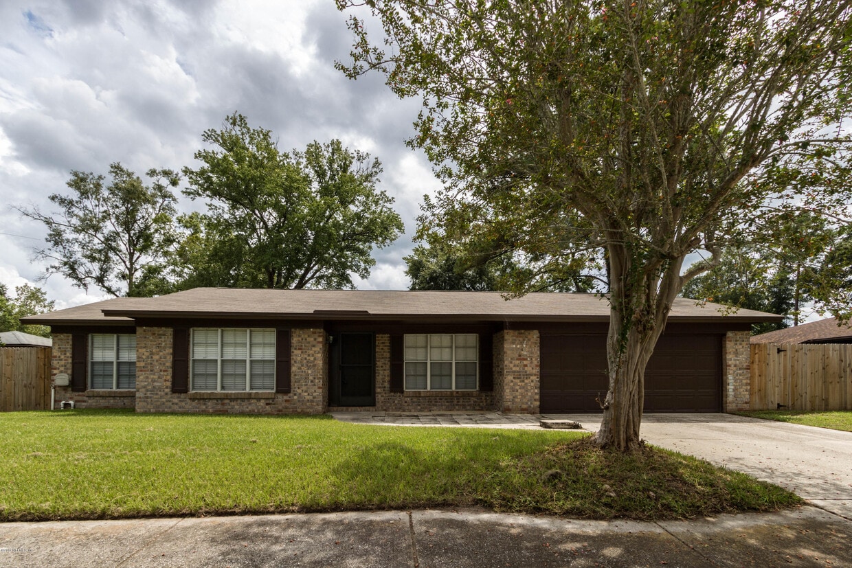 8364 Pointer Dr N, Jacksonville, FL 32221 - House Rental in ...