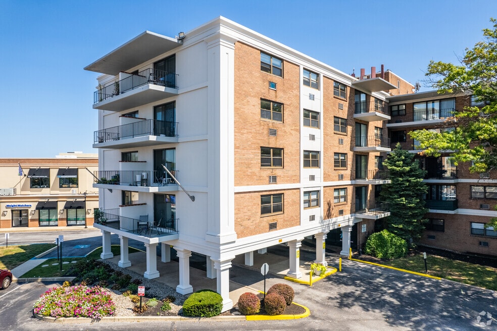 Apartments for Rent with a Living Room in Southampton Township NJ ...
