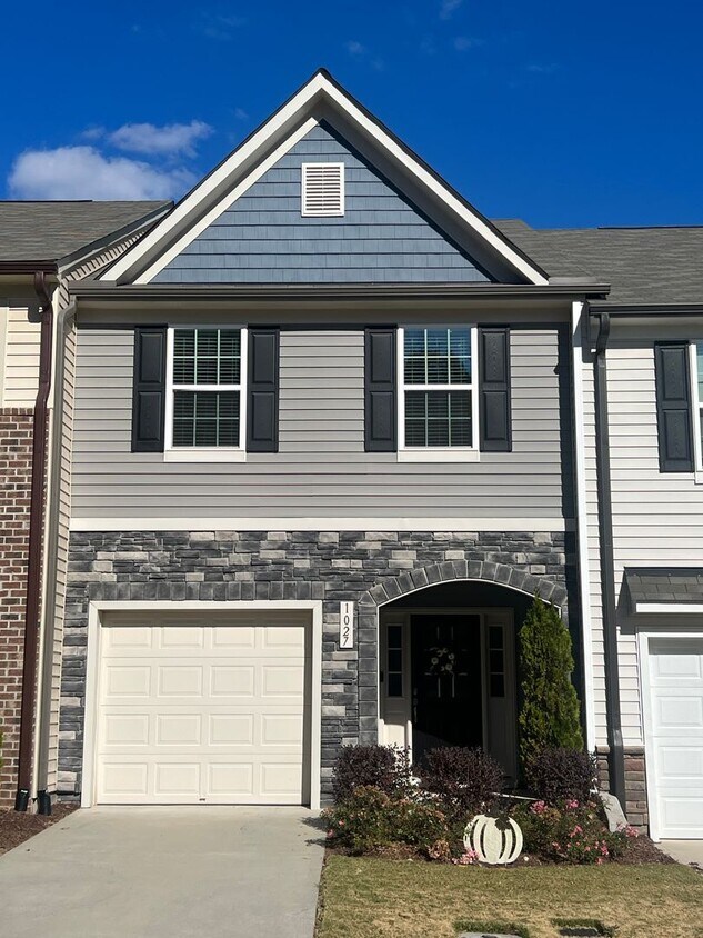 1027 Amber Shadow Dr, Durham, NC 27703 - Townhome Rentals in Durham NC ...