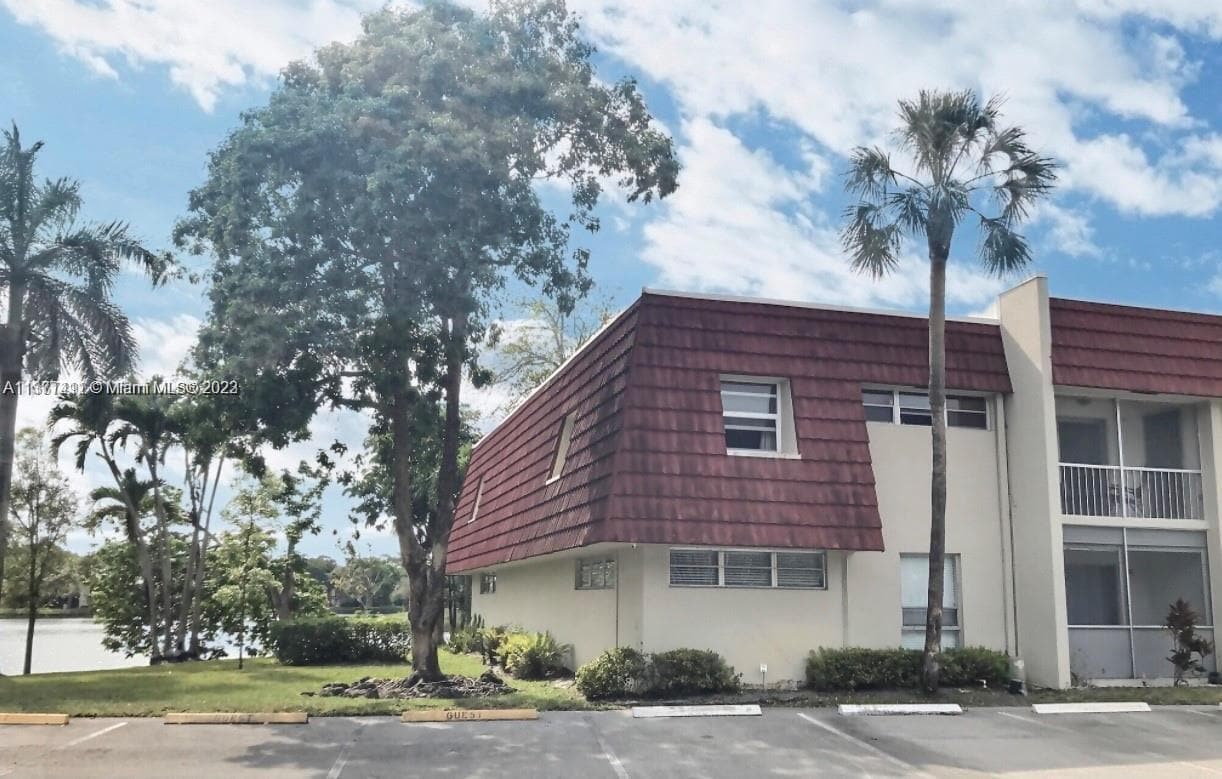 21 Jacaranda Country Club Dr Unit 224, Plantation, FL 33324 - Condo for ...