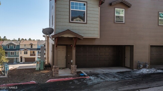 2479 W Pikes Peak Dr, Flagstaff, AZ 86001 - Townhome Rentals in ...