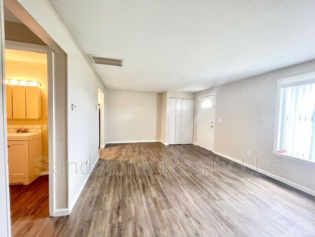 5520 Beavercrest Dr Unit #8, Lorain, OH 44053 - Condo for Rent in ...