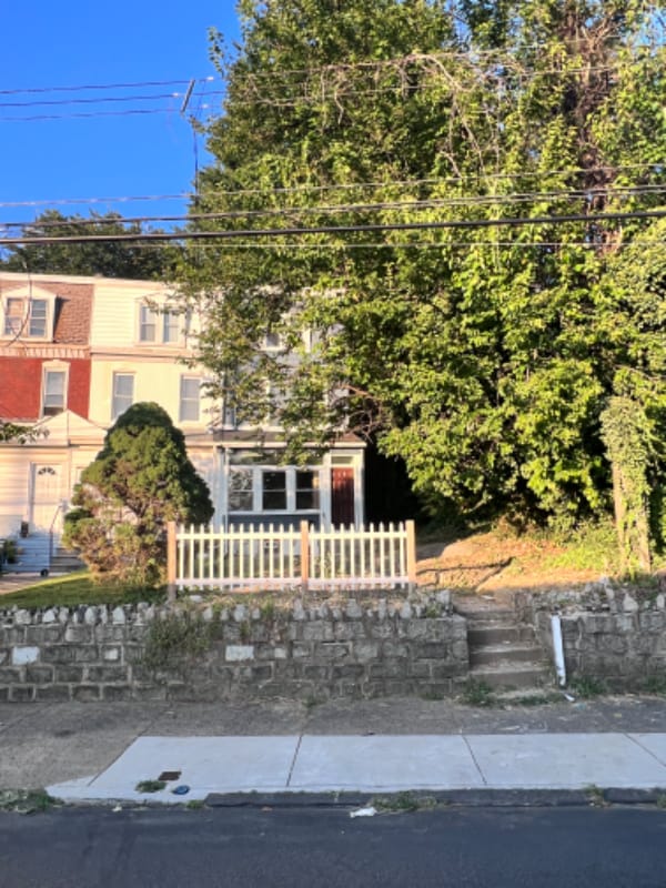 1023 Main St, Darby, PA 19023 - Townhome Rentals in Darby PA ... 1023 Main St, Darby, PA 19023 - Townhome Rentals in Darby PA ...