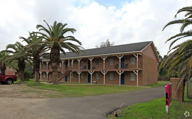 Heritage Court Apartments - Apartments in Angleton, TX | Apartments.com