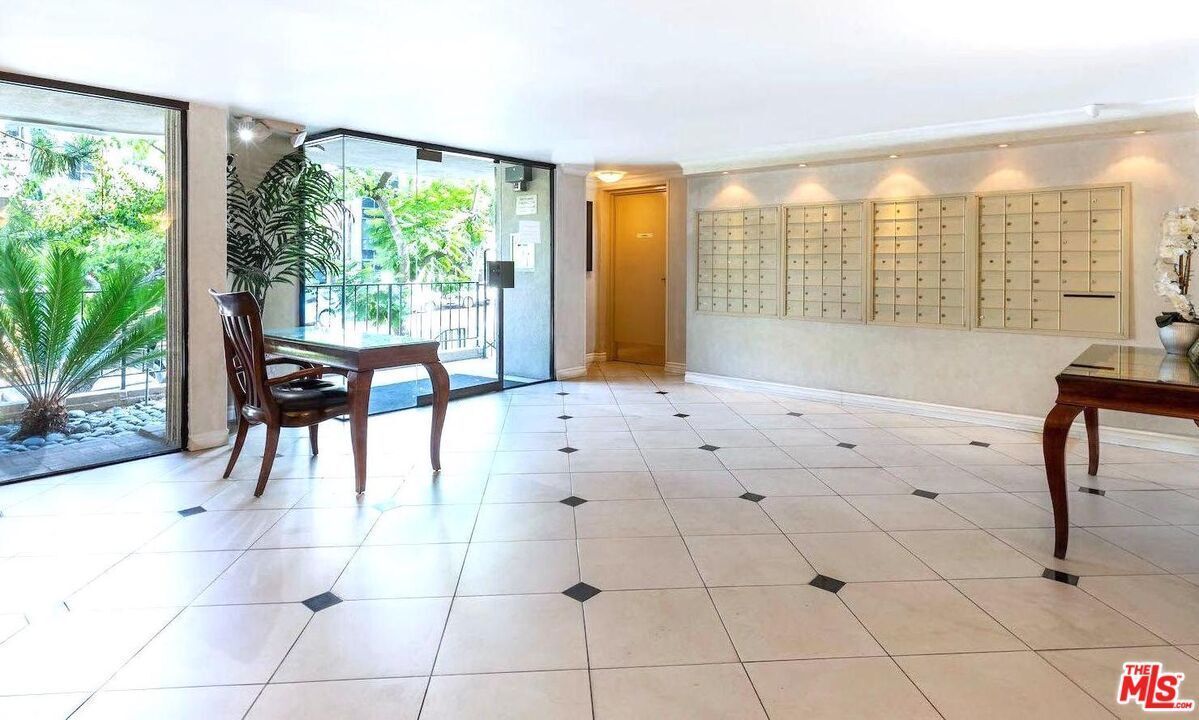 11645 Montana Ave Unit APT 108, Los Angeles, CA 90049 - Condo for Rent ...