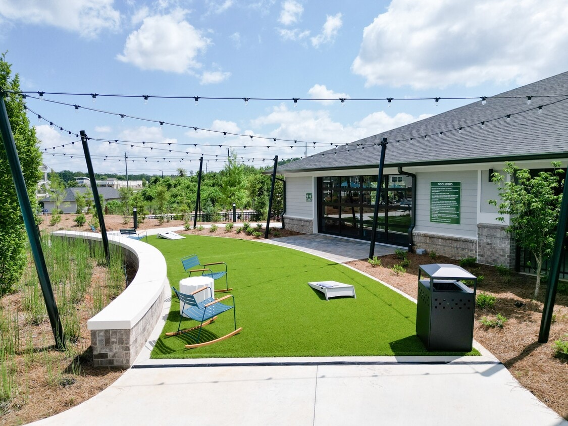 The Crest at Oakwood - 900 Oakwood Community Cir Oakwood, GA 30566 ...
