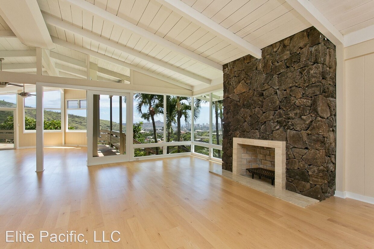 2815 Puuhonua St, Honolulu, HI 96822 - House Rental in Honolulu, HI ...