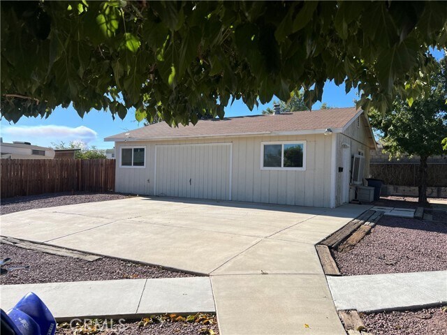 17979 Yucca St, Hesperia, CA 92345 - House Rental in Hesperia, CA ...