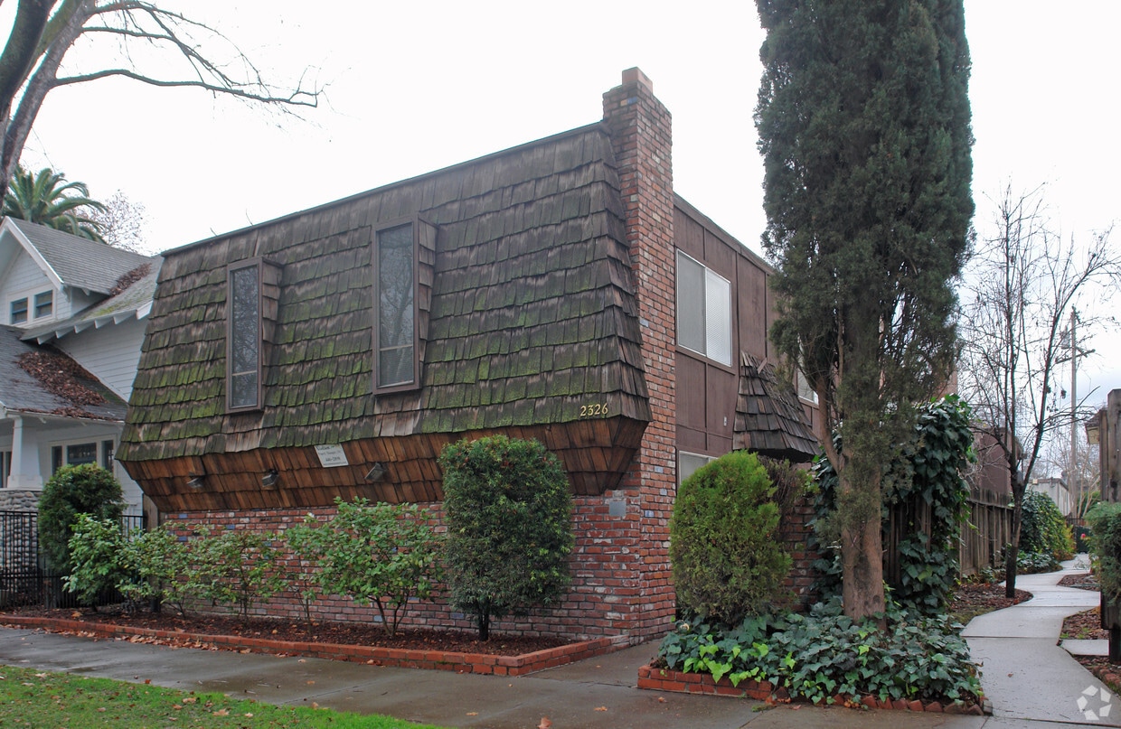 2326 V St, Sacramento, CA 95818 - 2326 V St Sacramento, CA 95818 ...