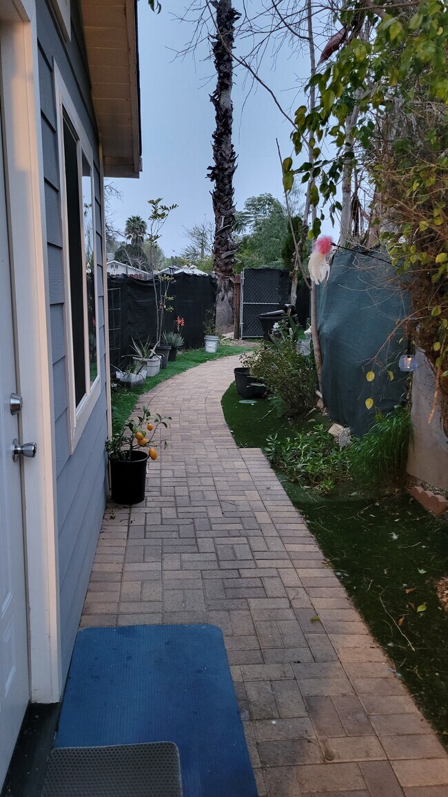 7415 Beckford Ave, Reseda, CA 91335 - House Rental in Reseda, CA ...