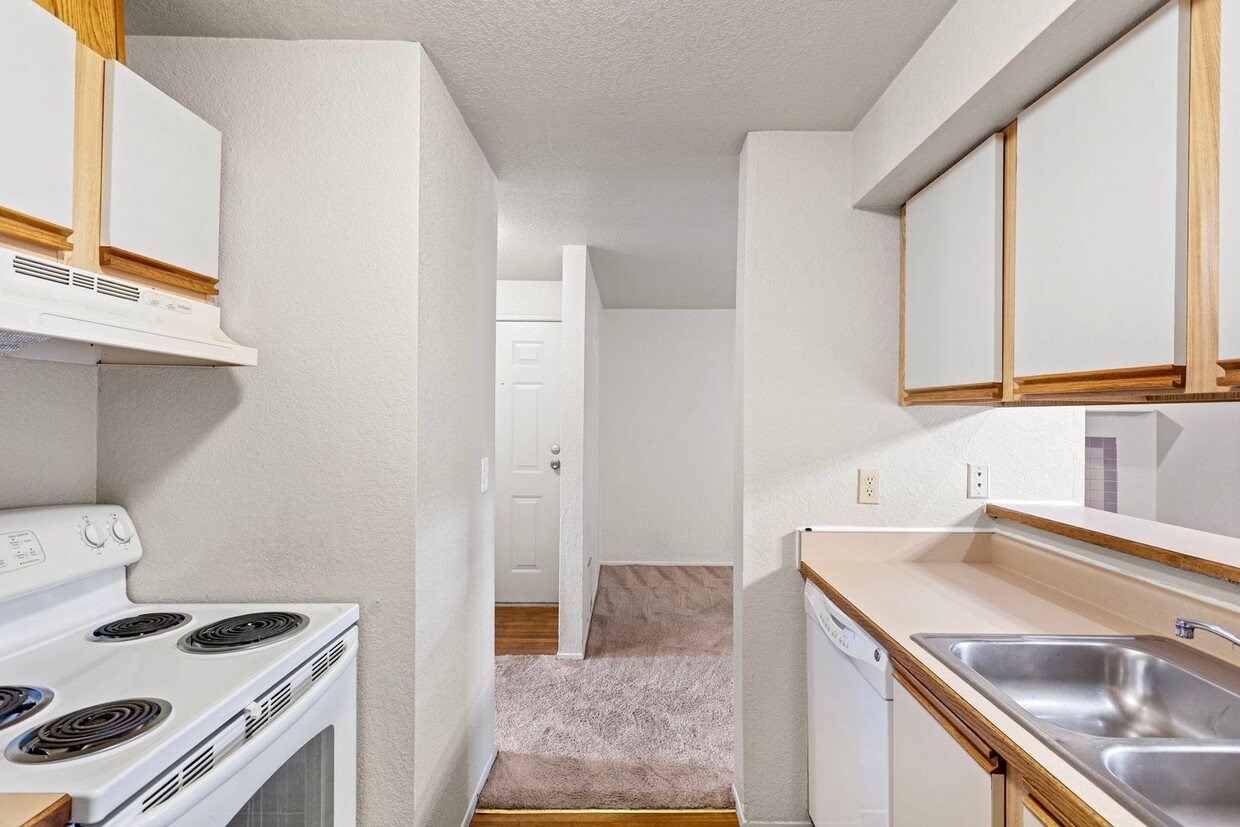 Heron View Apartment Homes - 18249 73rd Ave Ne Kenmore, WA 98028 ...