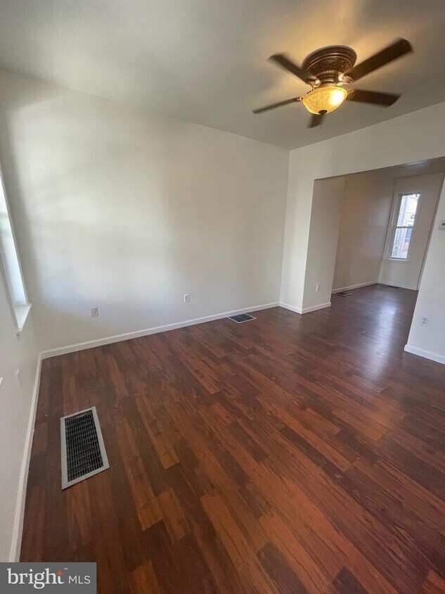 1211 W Poplar St, West York, PA 17404 - Townhome Rentals in West York ...