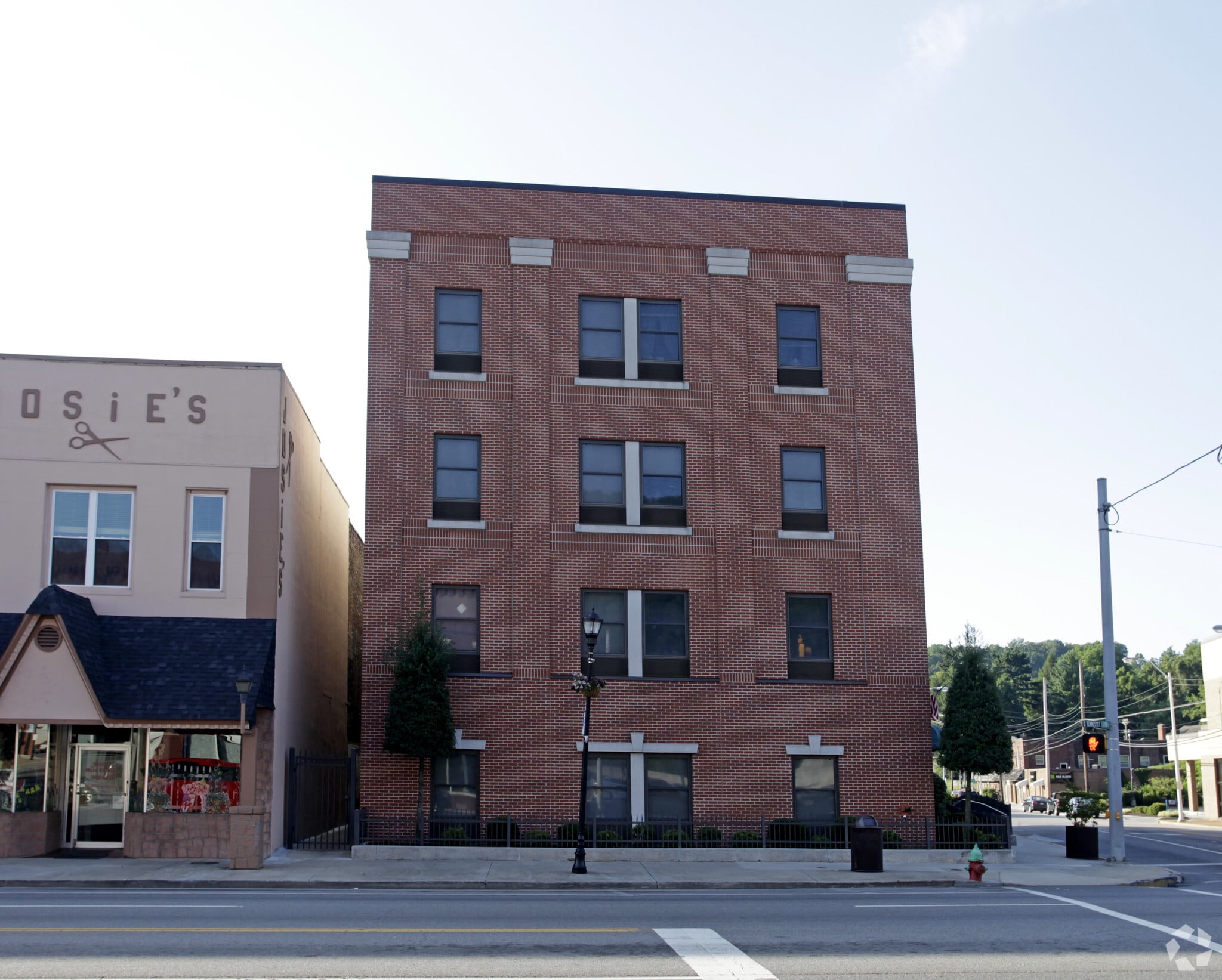 Russell Tower - 105 S Tennessee Ave Lafollette, TN 37766 | Apartments.com