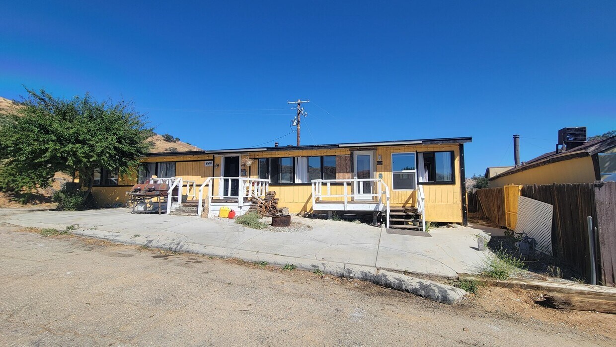 640 Karr Dr Unit B, Lebec, CA 93243 - Room for Rent in Lebec, CA ...
