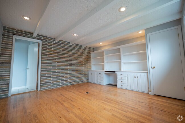 Parma Circle Student Apartments for Rent - Parma, OH - 4 Rentals ...