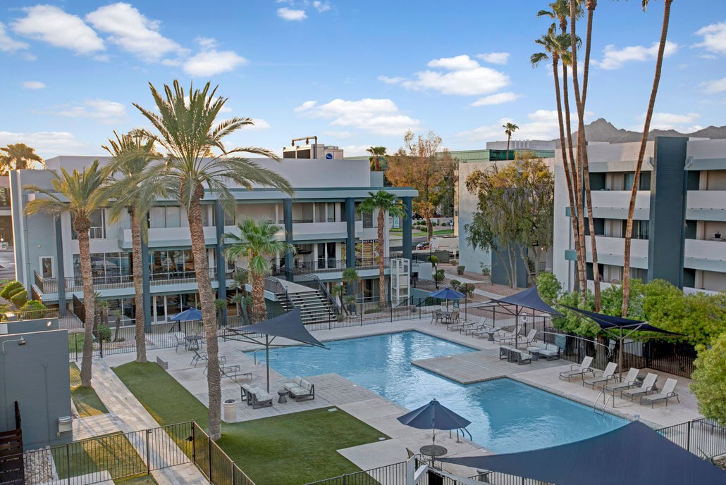 Capri on Camelback - Apartments in Phoenix, AZ | Apartments.com