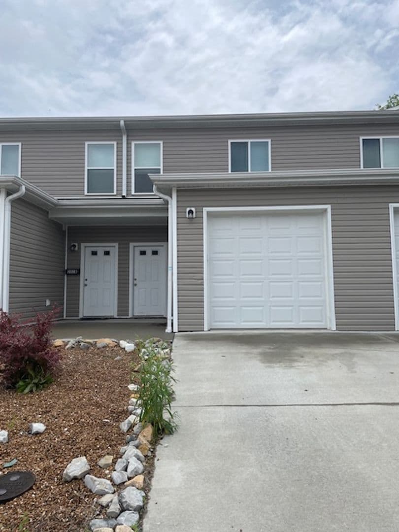 208 Tyler St Unit B, Fulton, MO 65251 - Room for Rent in Fulton, MO ...