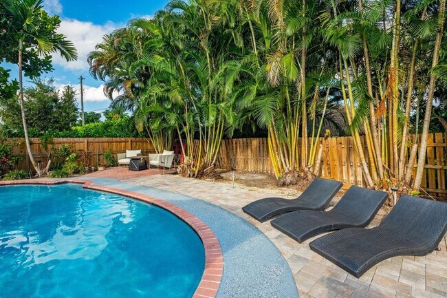 7306 Clarke Rd House | Florida Atlantic University | Off-Campus Housing ...