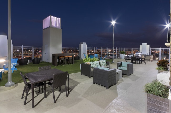 SkyHouse Channelside - Apartments in Tampa, FL | Apartments.com