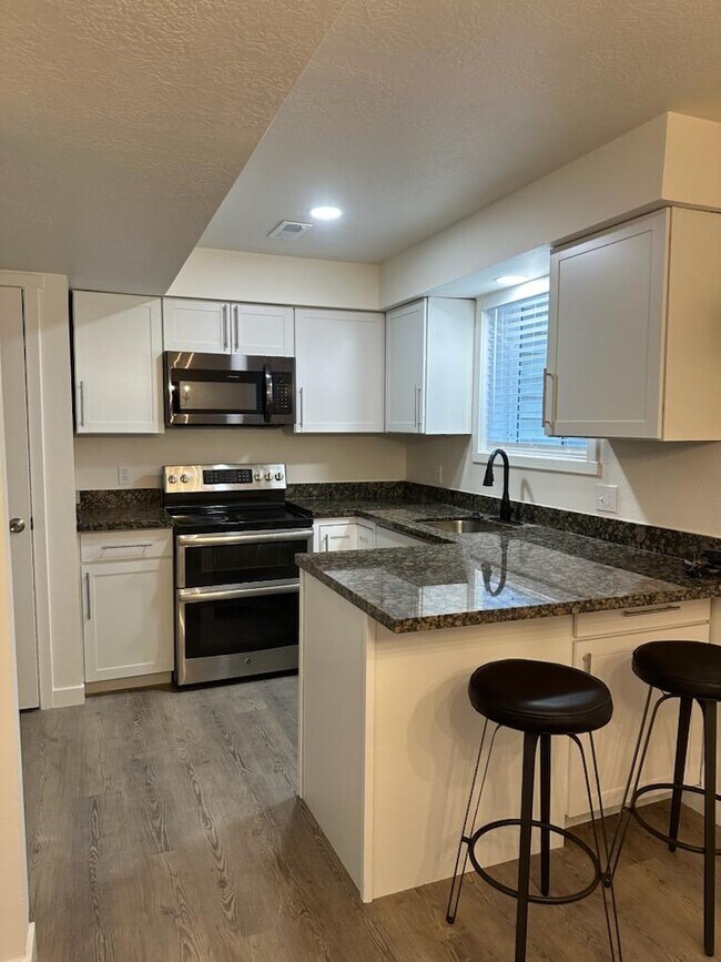 602 E Carmel Dr, Midvale, UT 84047 - Townhome Rentals in Midvale UT ...