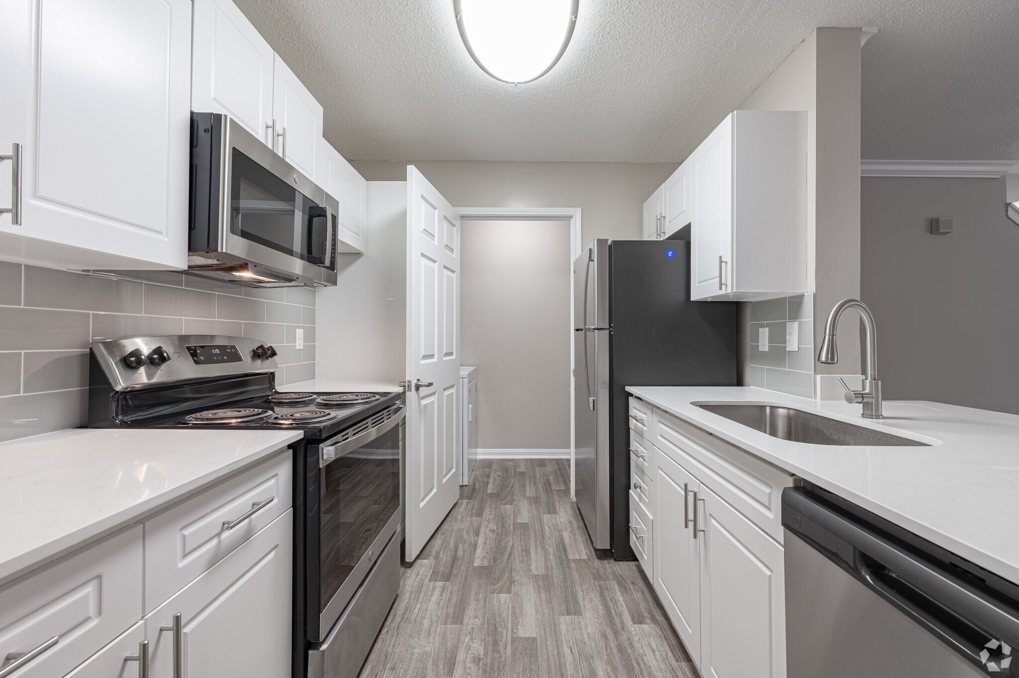 Alexander Crossing Apartments & Townhomes Townhomes for Rent ...
