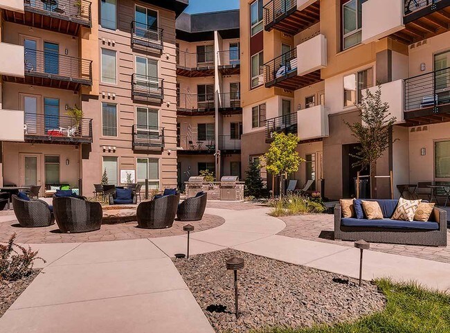 AMLI Cherry Creek - Apartments in Denver, CO | Apartments.com