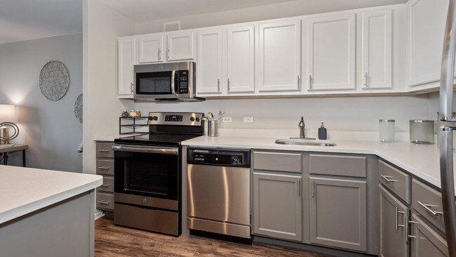 ReNew Wheaton Center Apartments - WHEATON, IL | Apartments.com