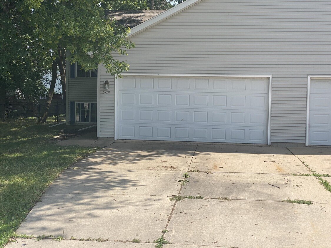 5719 Lake Edge Rd, McFarland, WI 53558 - House Rental in McFarland, WI ...