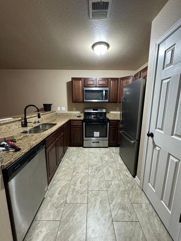 457 Spc Isaac Trujillo Dr, Socorro, TX 79927 - House Rental in Socorro ...