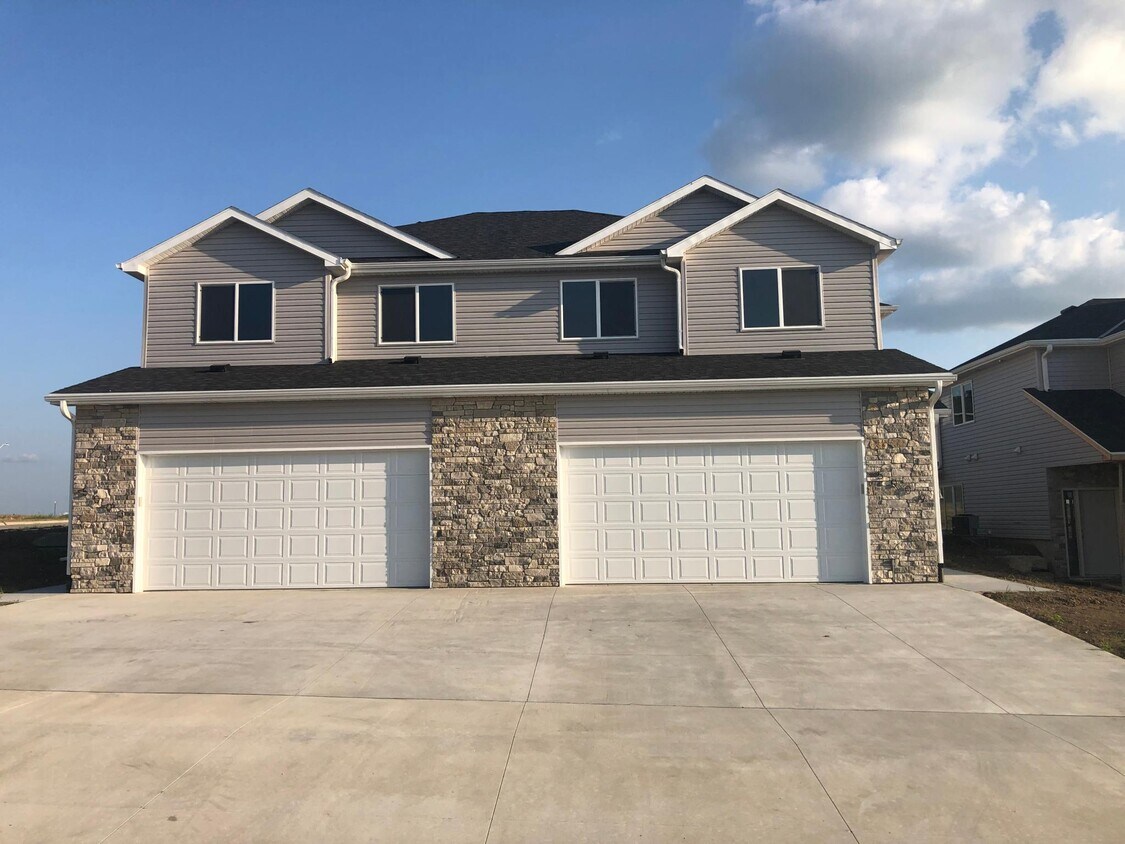5009 W Stampede Ln, Emerald, NE 68528 - House Rental in Emerald, NE ...