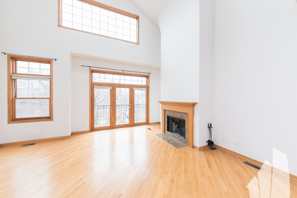 2714 N Wayne Ave Unit 002, Chicago, IL 60614 - Condo for Rent in ...