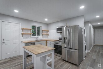 Apartments for Rent with Garages in Ridgeside, TN